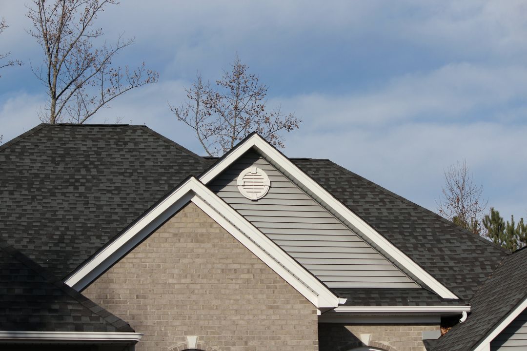 Shingle Roofing Styles and Their Suitability for Different Home Designs ...